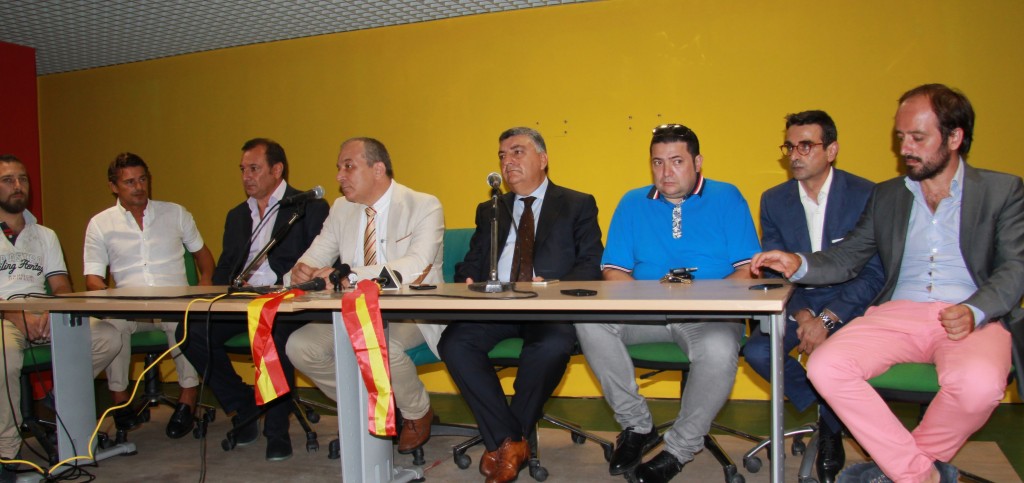 Il nuovo Acr Messina si presenta. Stracuzzi: "L'intera città deve ...