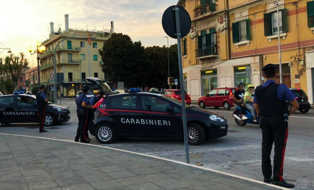 Controlli dei Carabinieri. A Messina 3 denunce e 3 multe per violazione ...