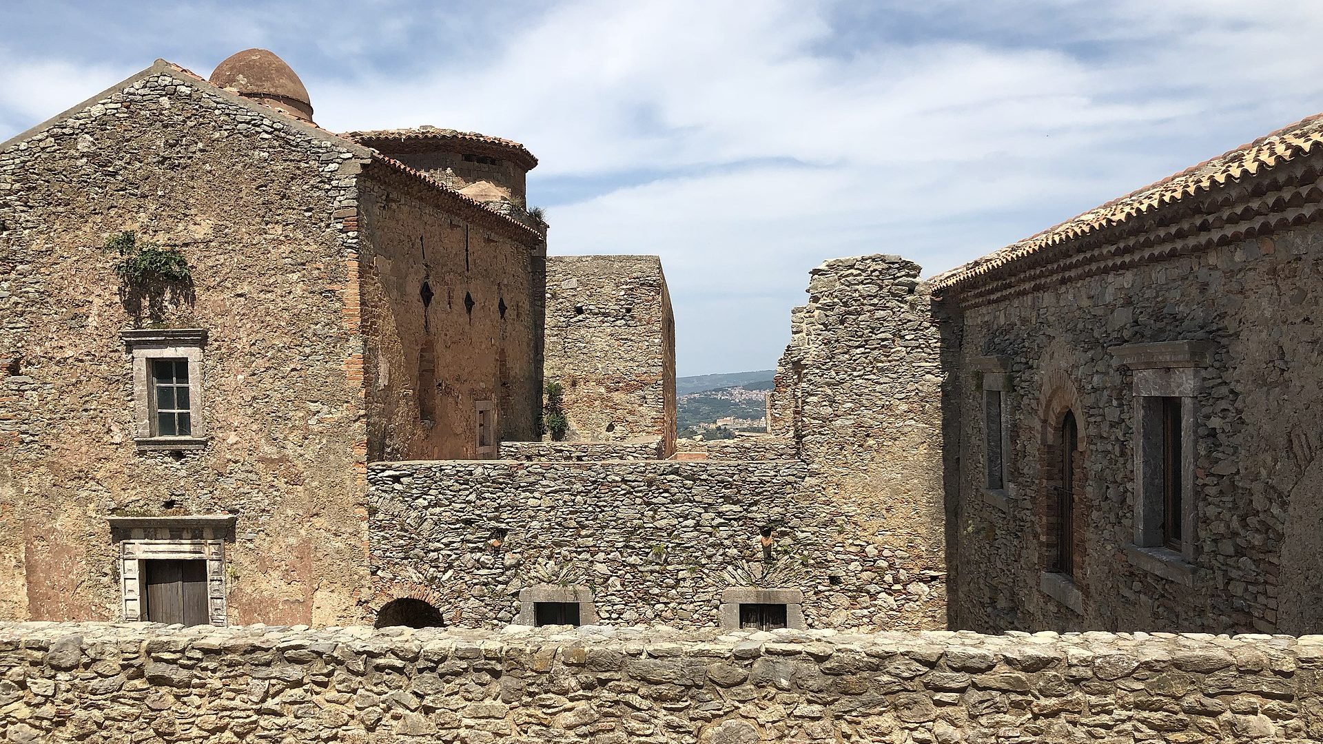 Luoghi da visitare a Messina e dintorni: Frazzanò e l'Abbazia di San ...