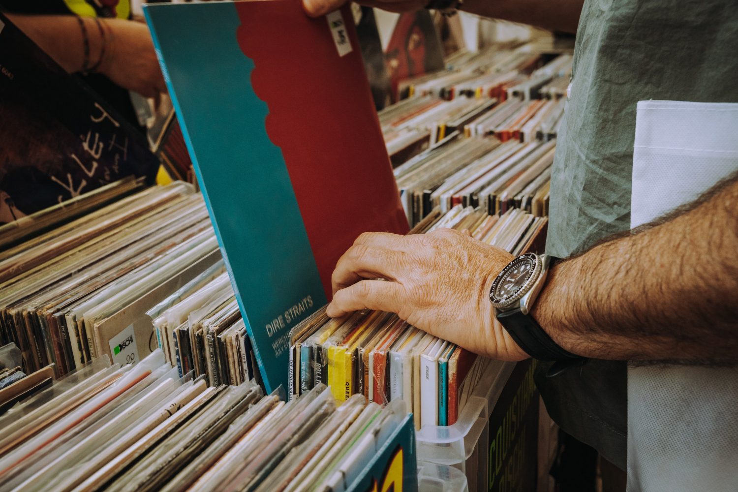Tutto pronto per il Messina Vinyl Fest 2024: dove il mare diventa ...